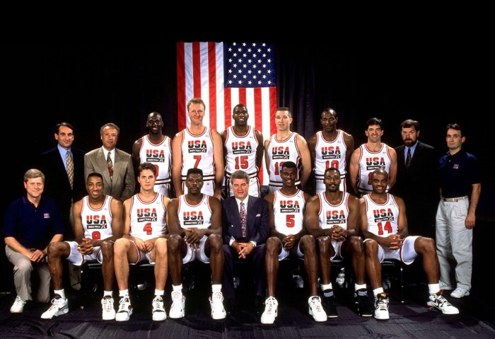 Ayaktakiler Oturanlar | L.A. Lakers 1983-1984