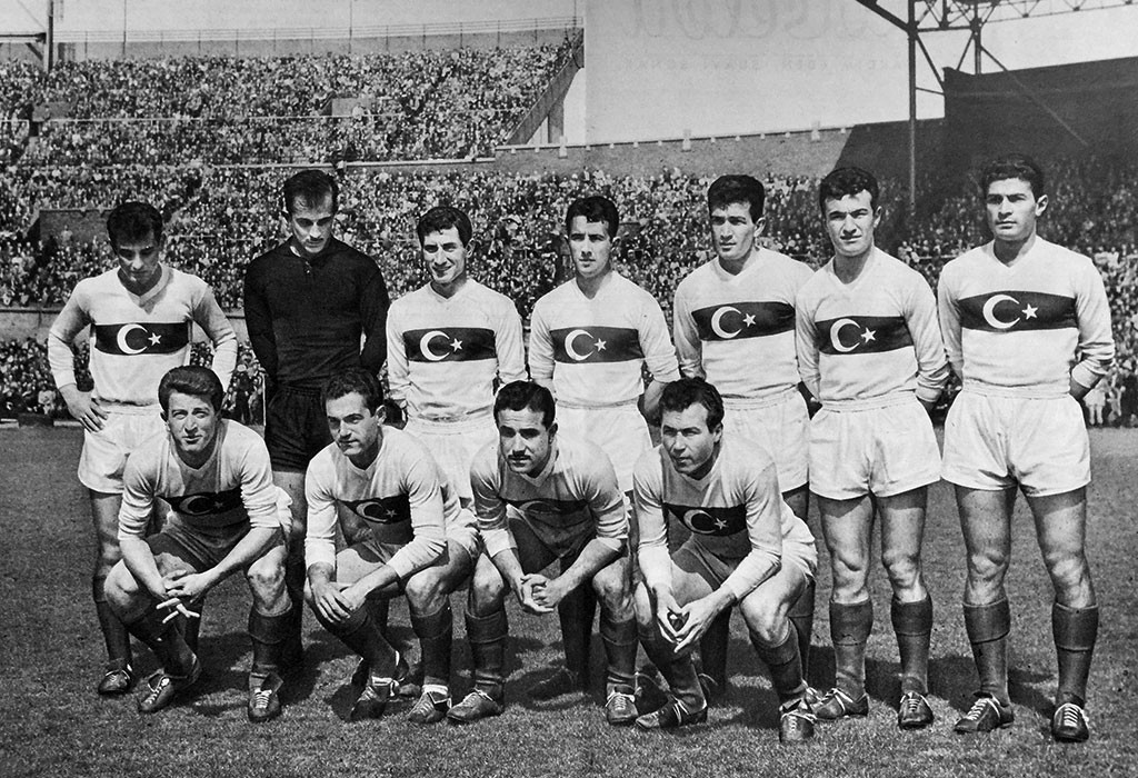 Ayaktakiler Oturanlar Milli Tak m 1958